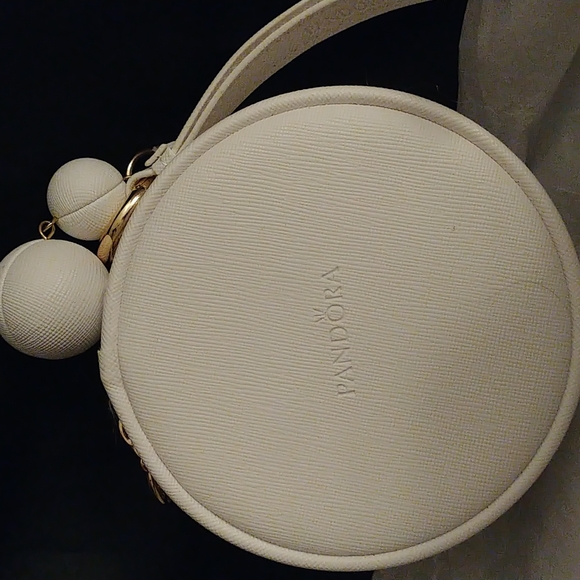 Pandora | Jewelry | Pandora Authentic Round Jewelry Travel Case White ...